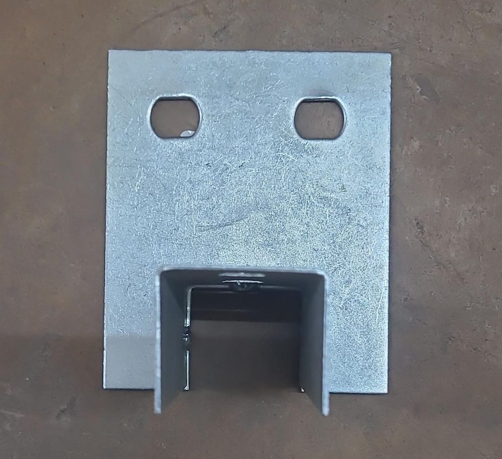 Saída Eletrocalha para Perfilado - 38X38